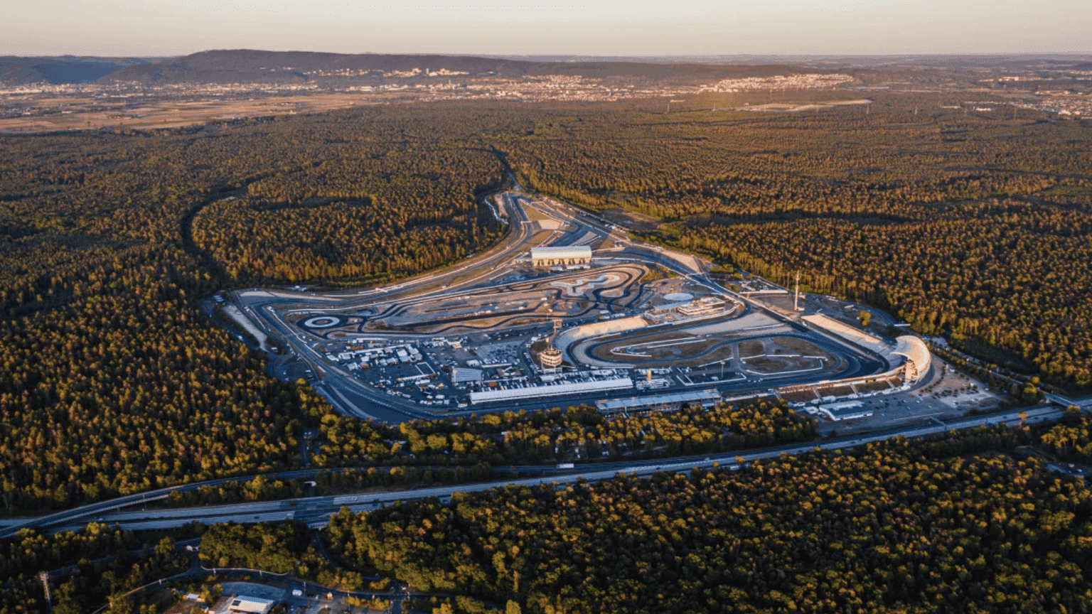 25 Best F1 Tracks Around the World - Magnumm k5